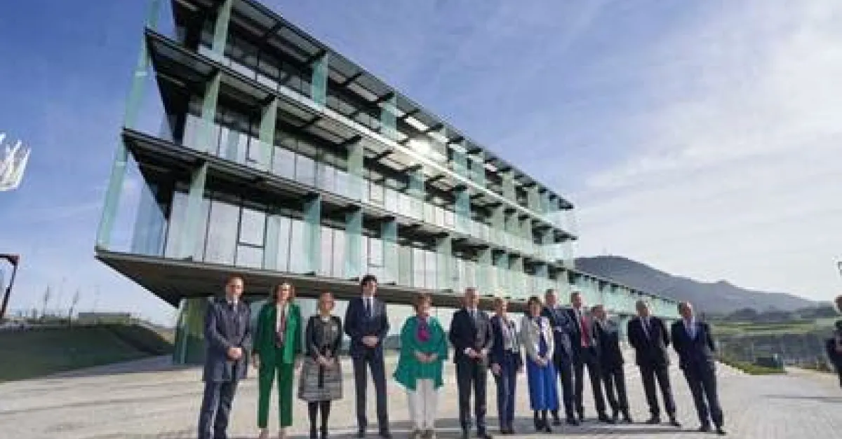 Se inaugura el edificio del Energy Intelligence Center (EIC) en el nuevo Campus de Abanto de los ...