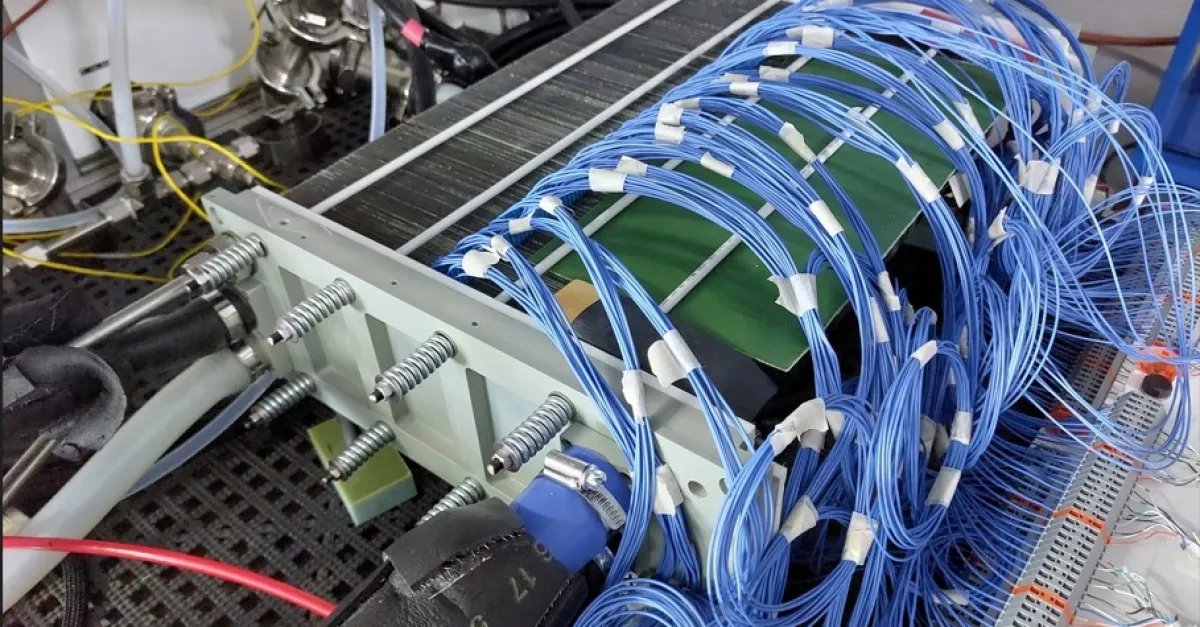 The FCEVLDTRUCK project “Industrial research on a solution for hydrogen ...
